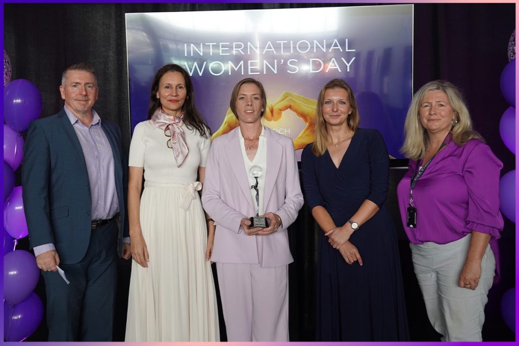 Barbara Cox Award - Cox Automotive